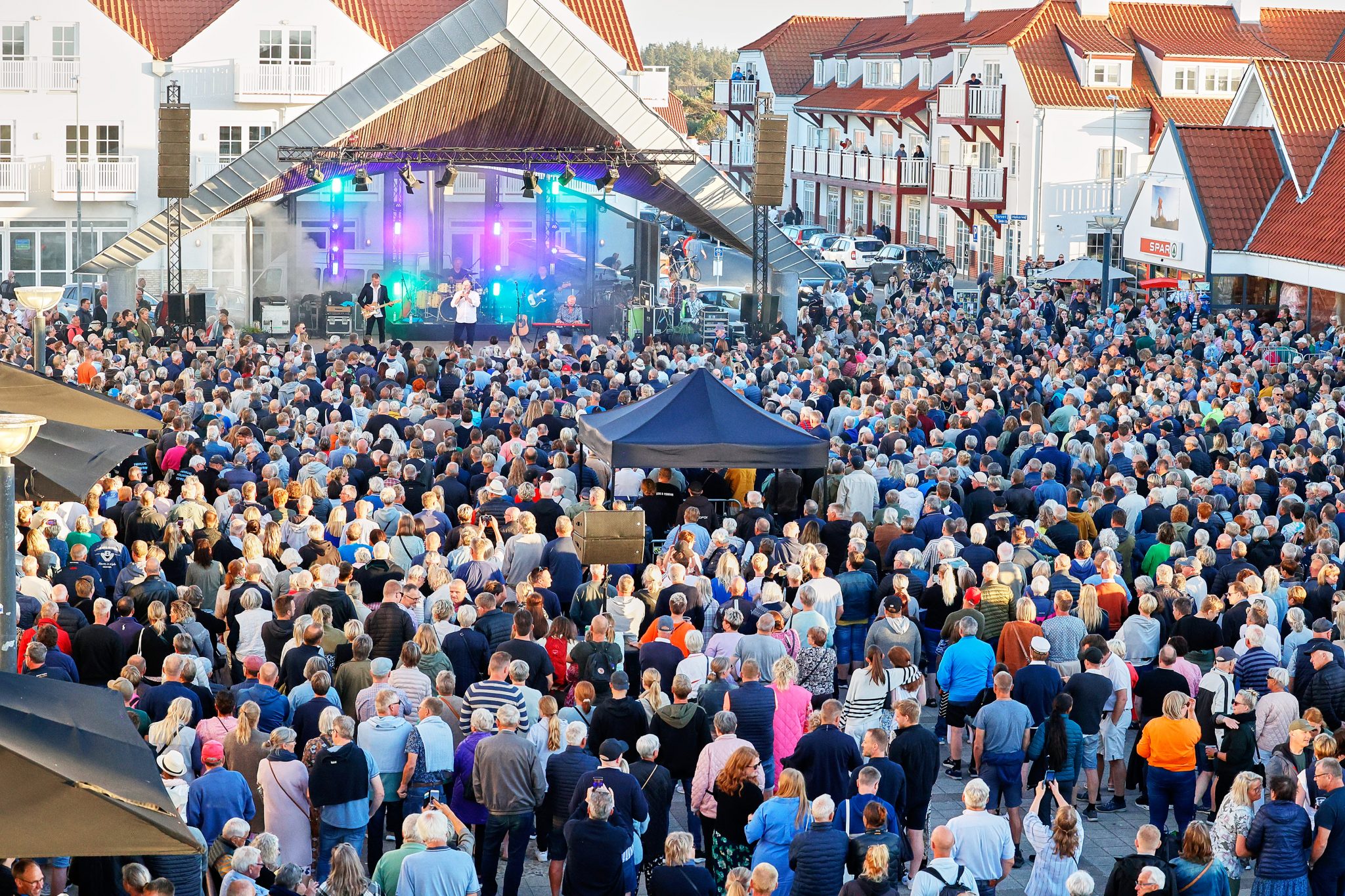 Stig & Vennerne er sommerens første hovednavn - blokhus.dk